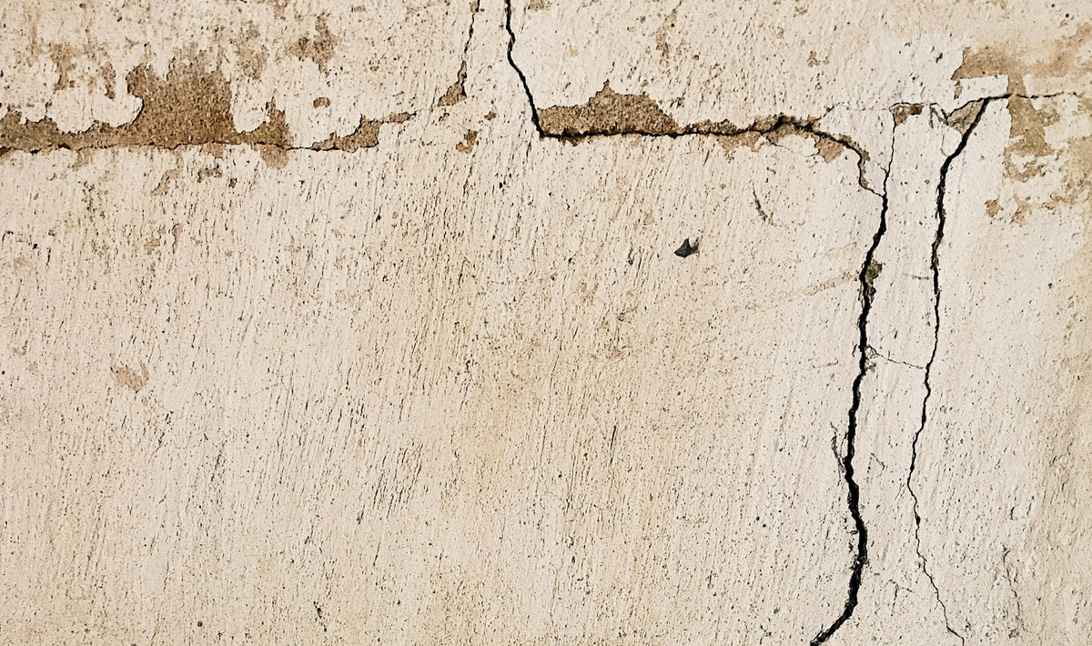 Reparación de Grietas en Paredes: La Guía Definitiva para Solucionar P